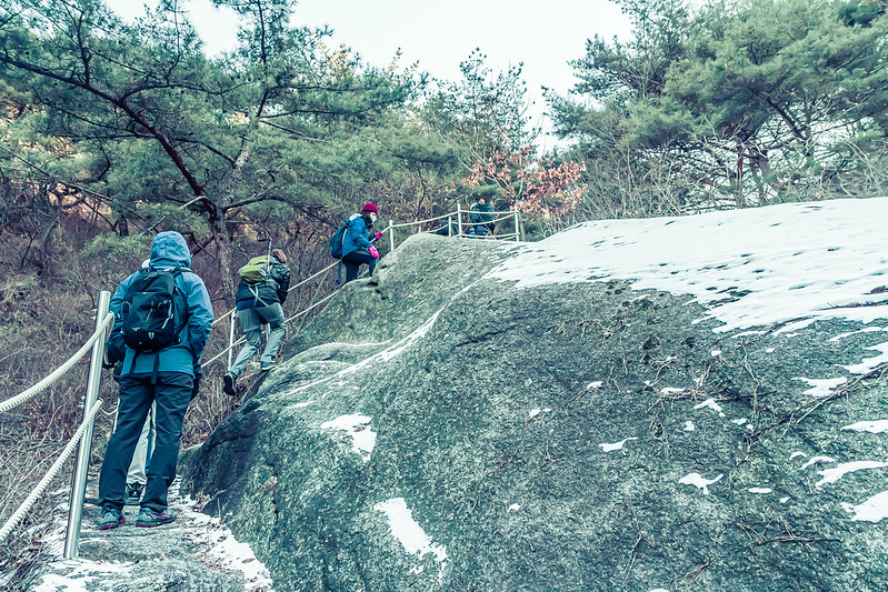 Korea Winter Trekking in a Nutshell: Seoul – The Chemist and the Counselor